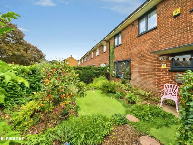 2 bedroom terraced house for sale