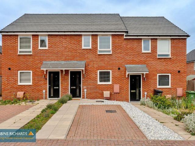 2 bedroom terraced house for sale