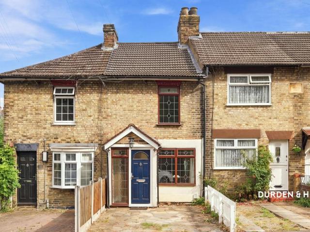 2 bedroom terraced house for sale