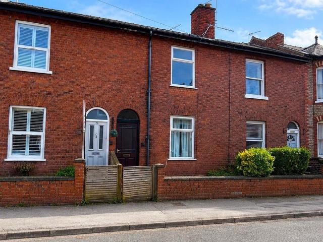 2 bedroom terraced house for sale