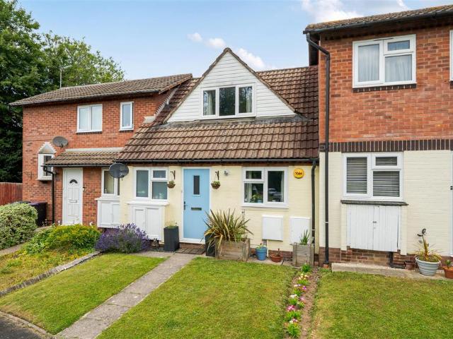 2 bedroom terraced house for sale