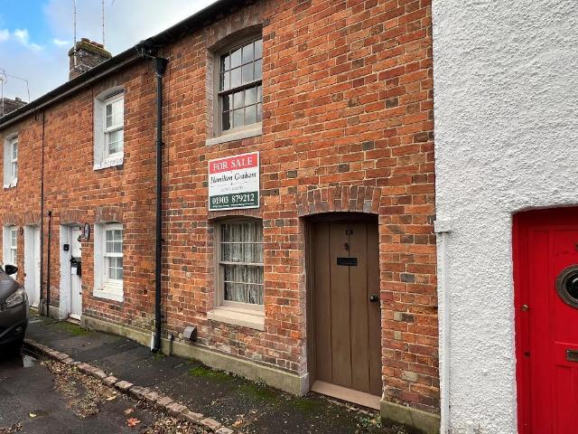 2 bedroom terraced house for sale