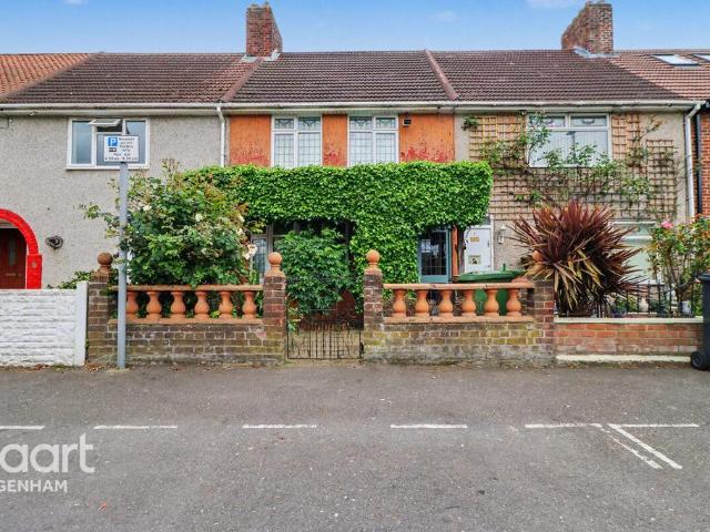 2 bedroom terraced house for sale