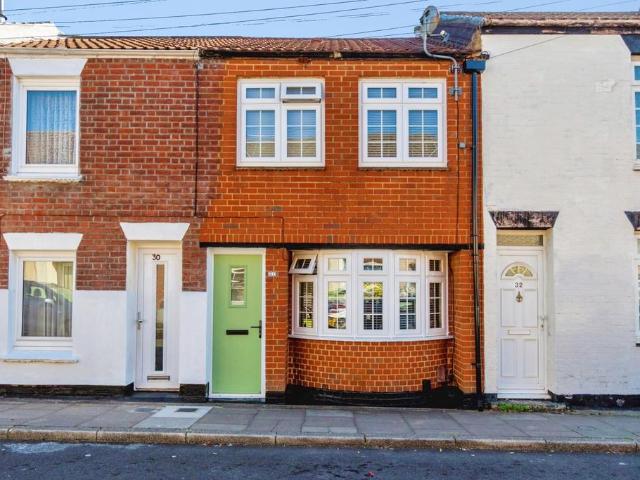 2 bedroom terraced house for sale