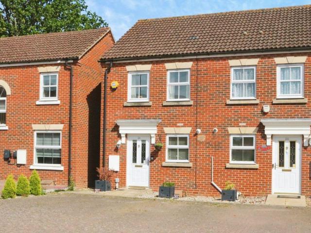 2 bedroom end of terrace house for sale