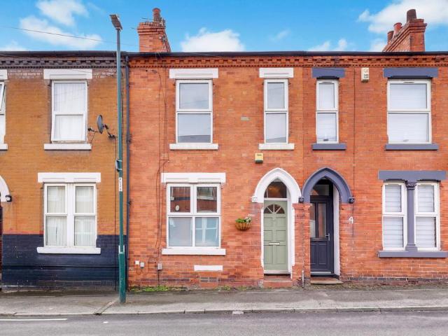 2 bedroom terraced house for sale