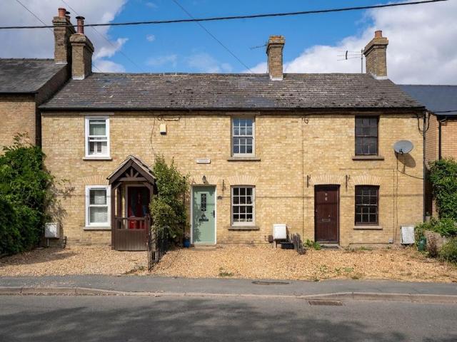 2 bedroom terraced house for sale
