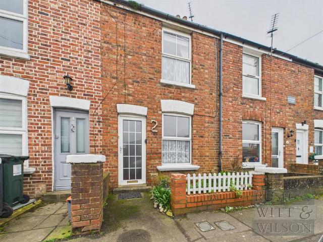 2 bedroom terraced house for sale