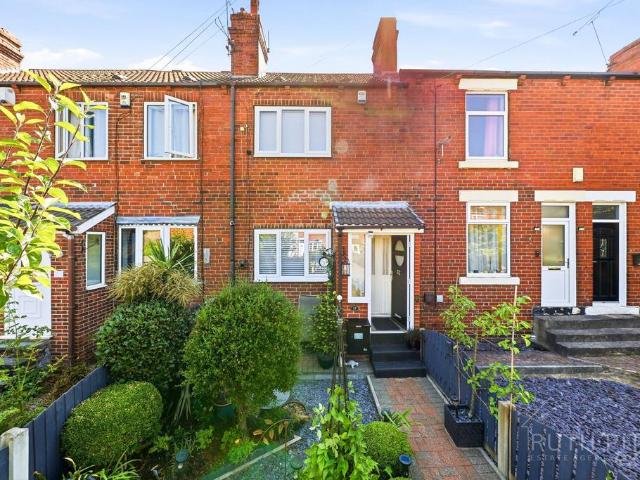 2 bedroom terraced house for sale