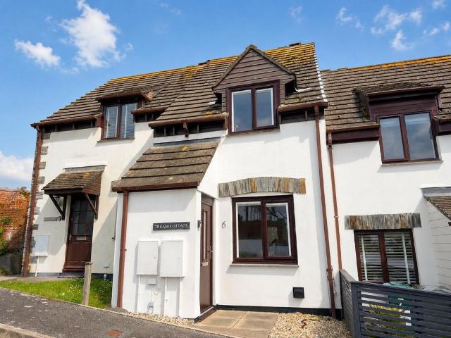 2 bedroom terraced house for sale