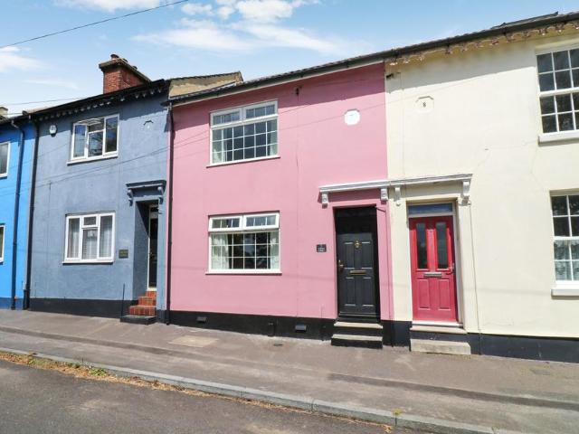 2 bedroom terraced house for sale