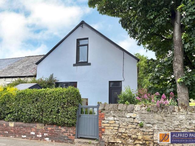 2 bedroom terraced house for sale
