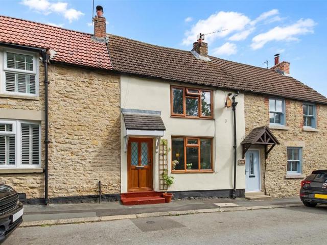2 bedroom terraced house for sale