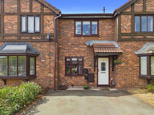 2 bedroom terraced house for sale