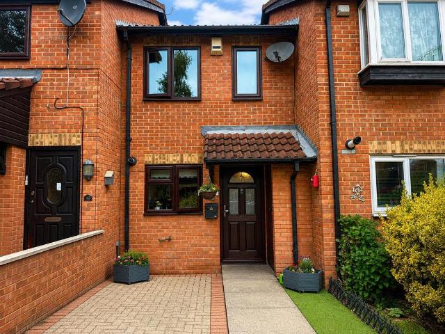 2 bedroom terraced house for sale
