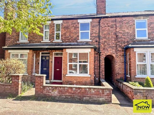 2 bedroom terraced house for sale