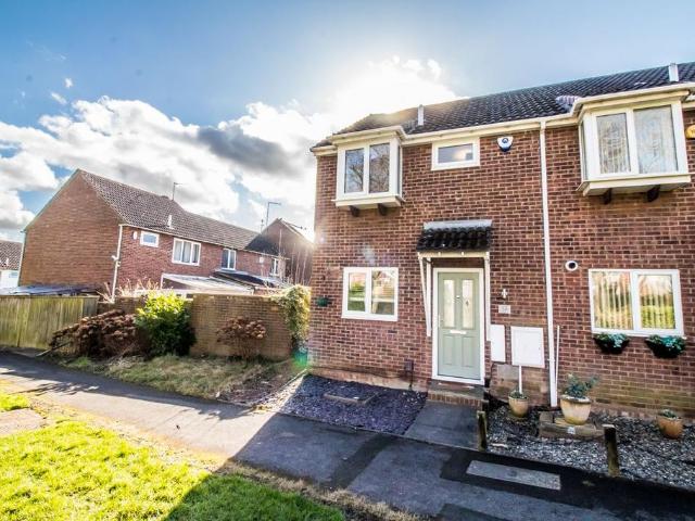 2 bedroom terraced house for sale