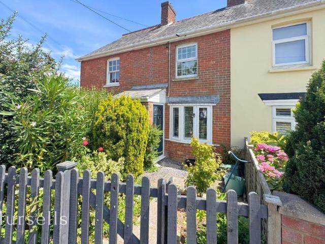 2 bedroom terraced house for sale
