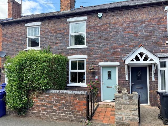 2 bedroom terraced house for sale