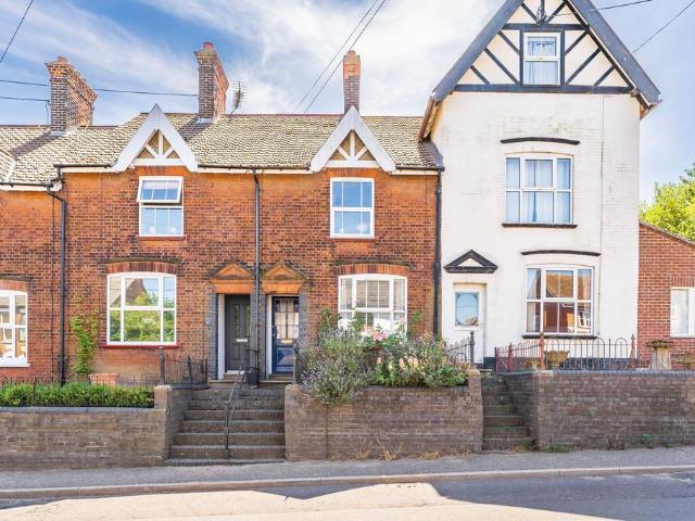 2 bedroom terraced house for sale