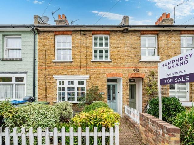 2 bedroom terraced house for sale