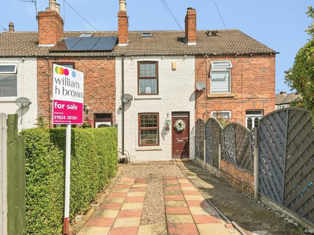 2 bedroom terraced house for sale