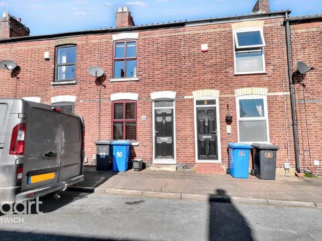 2 bedroom terraced house for sale