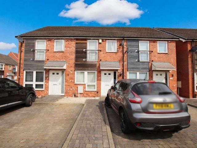 2 bedroom terraced house for sale
