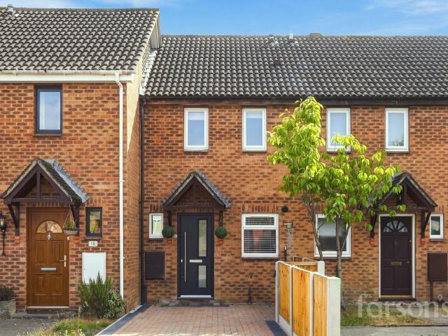 2 bedroom terraced house for sale