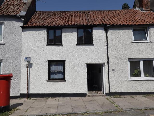 2 bedroom terraced house for sale