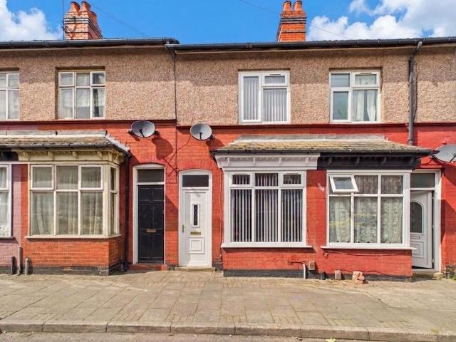 2 bedroom terraced house for sale