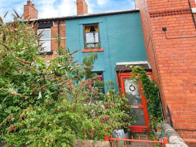 2 bedroom terraced house for sale