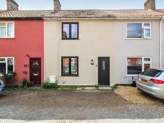 2 bedroom terraced house for sale