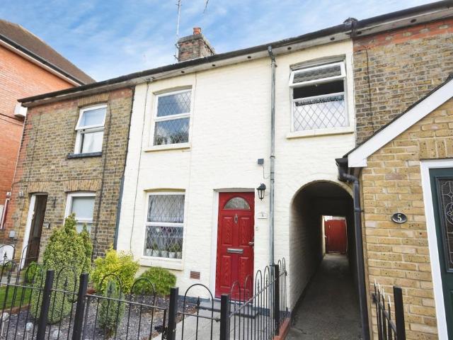 2 bedroom terraced house for sale