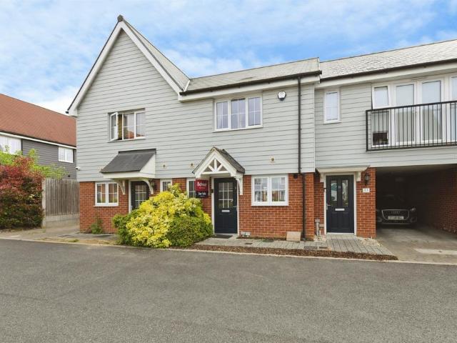 2 bedroom terraced house for sale