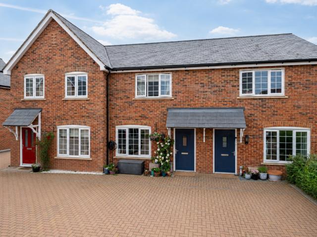 2 bedroom terraced house for sale