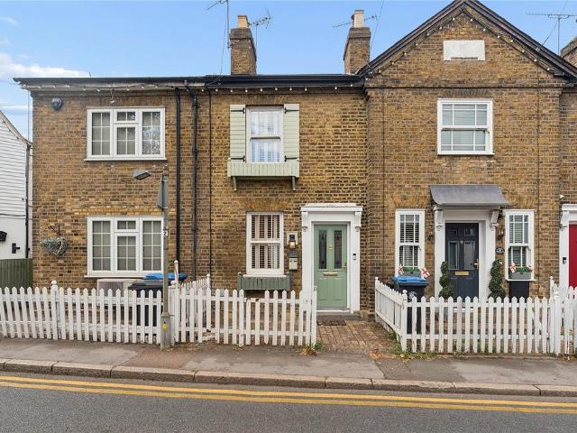 2 bedroom terraced house for sale