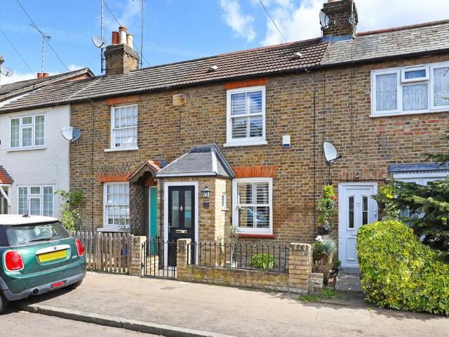 2 bedroom terraced house for sale