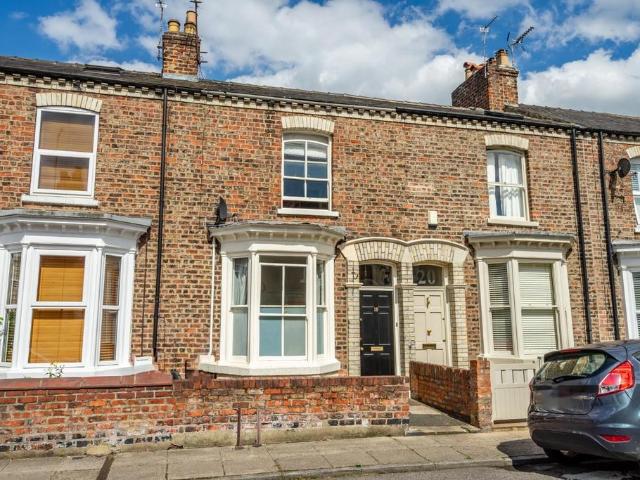 2 bedroom terraced house for sale