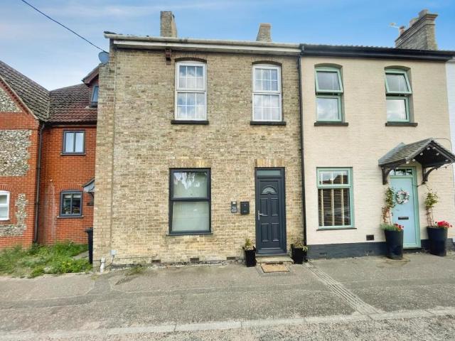 2 bedroom terraced house for sale