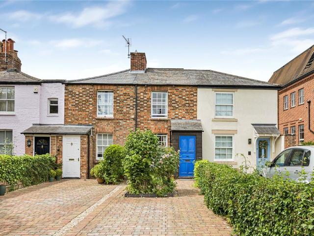 2 bedroom terraced house for sale