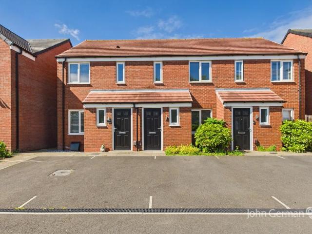 2 bedroom terraced house for sale