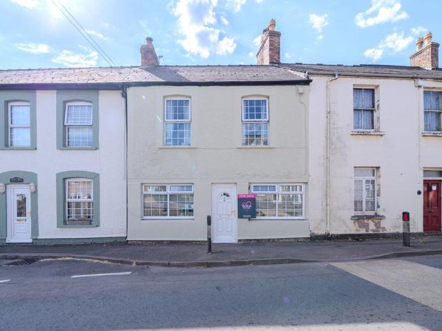2 bedroom terraced house for sale