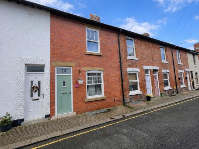 2 bedroom terraced house for sale