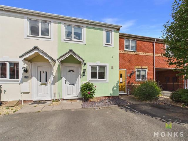 2 bedroom terraced house for sale