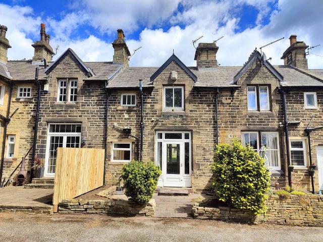 2 bedroom terraced house for sale