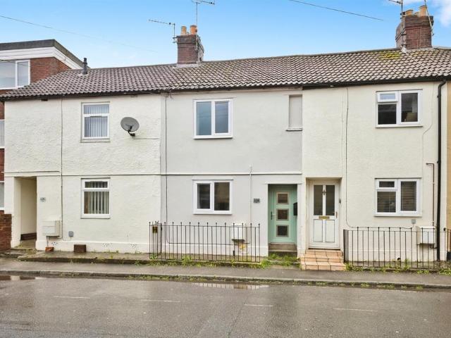 2 bedroom terraced house for sale