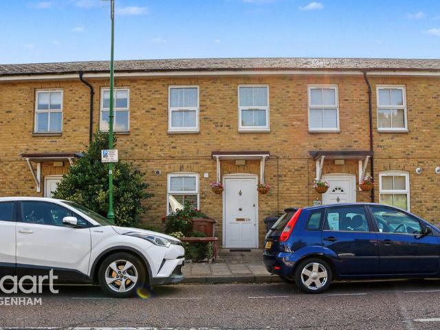 2 bedroom terraced house for sale