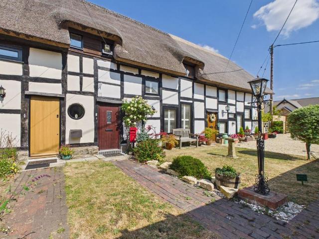 2 bedroom terraced house for sale