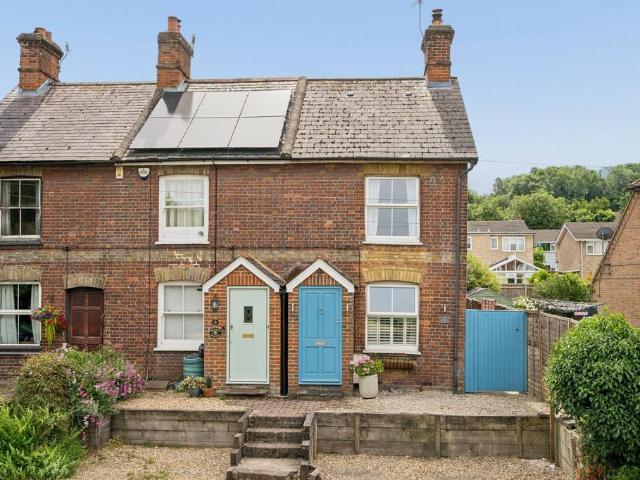 2 bedroom terraced house for sale